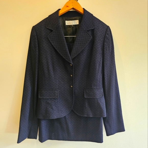 Tahari | Other | Tahari Navy Suit With Faintly Iridescent Pattern ...